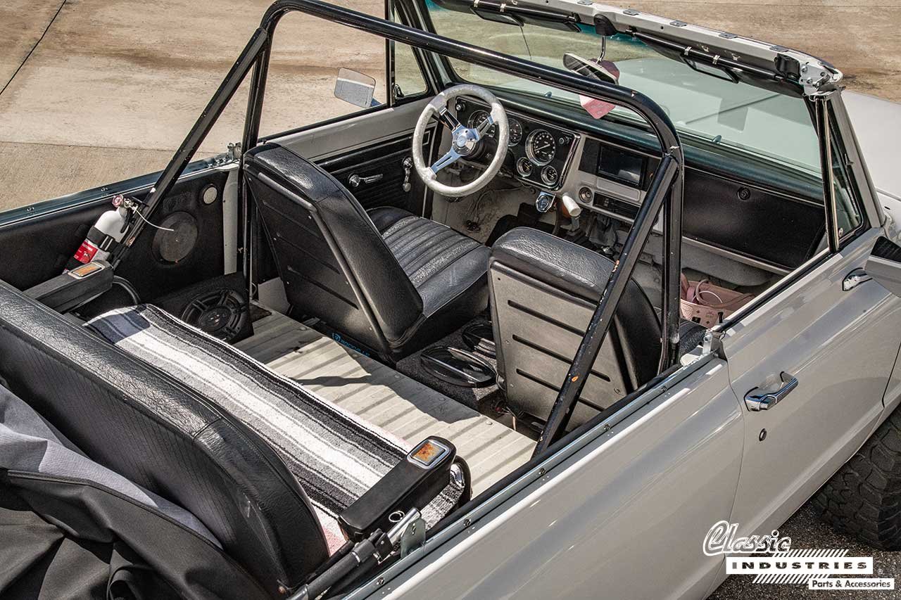 1971 GMC Jimmy 4X4 Named 'Pearl'