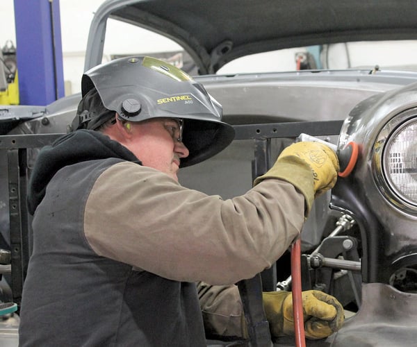 Tech Tip: How to Repair '55 Chevy Fenders
