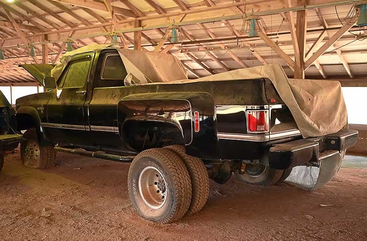 Video: 90,000 Square Feet of Barn Find Heaven