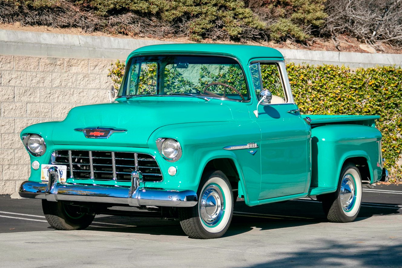 The Rise and Fall of Stepside Trucks