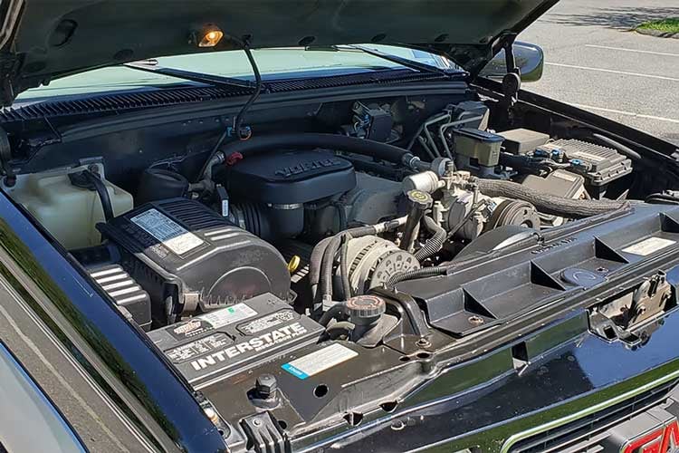 "The King of Towing" - The Big-Block-Powered Suburban 2500