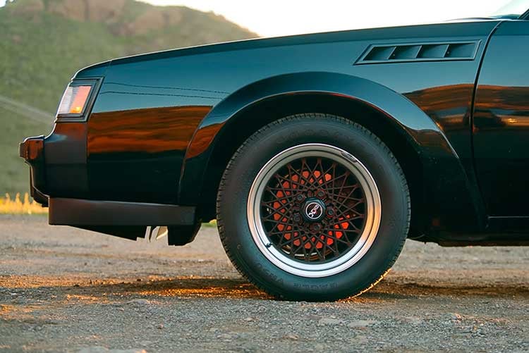 An American Legend: Throttle House's Retro Review of the Buick GNX