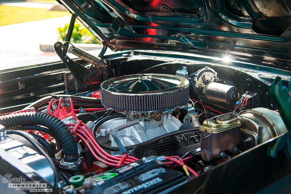 Classic Mopar Engines: Slant Six, Small Block, Big Block, and 426 Hemi